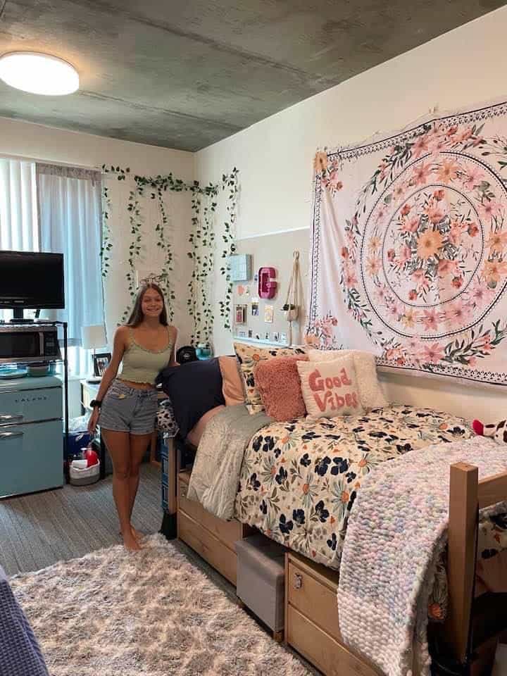Life-changing College Dorm Room Essentials